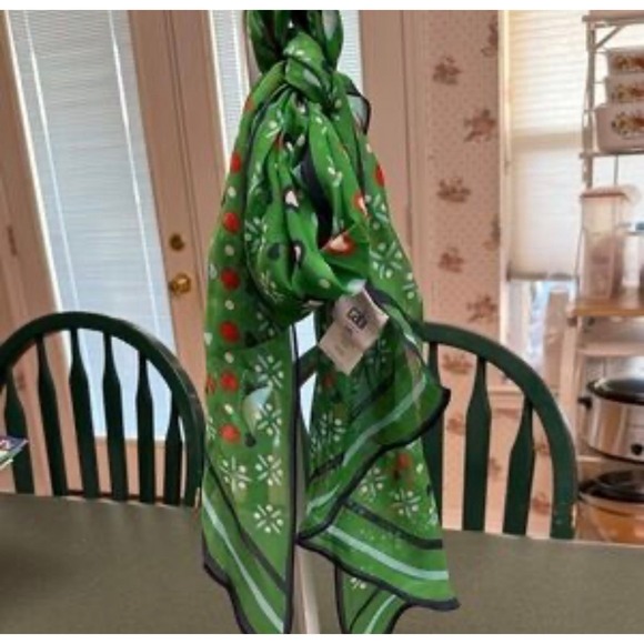 CAbi | Accessories | Cabi 0 Silk Scarf Floral Hearts Green Red Pattern ...